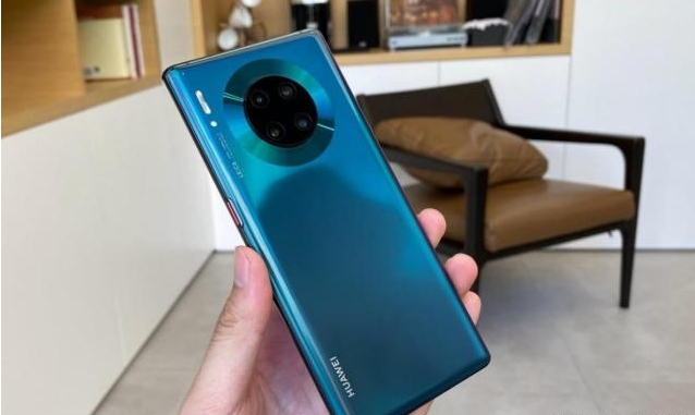 买五千块iPhone11，还是选六千块Mate30Pro？对比完我瞬间果断了_今年可谓是手机市场“百花齐放”的一年_易坊