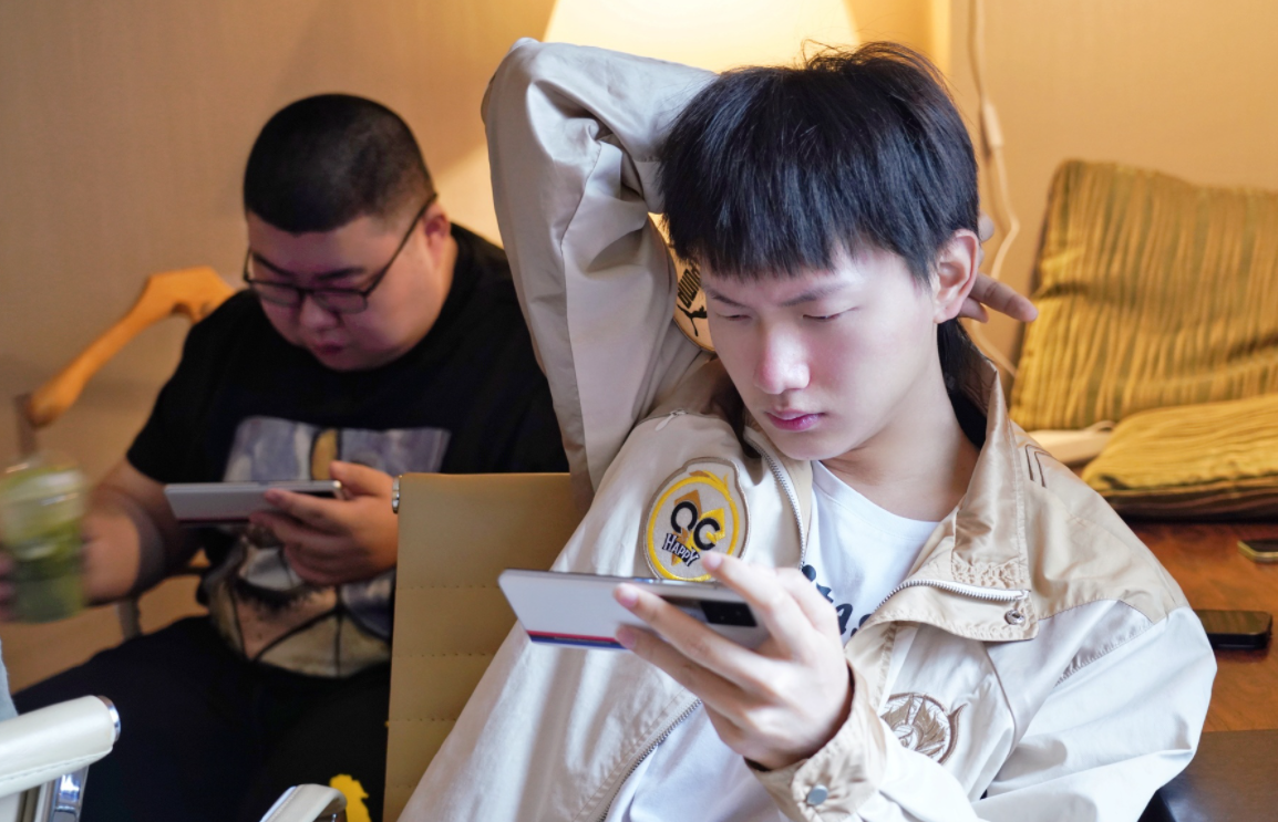 fly|QG世冠后即将大变身，FMVP大概率是Fly，最大受益者却另有其人_qg|FMVP|教练|kpl|王者荣耀|移动端游戏_易坊